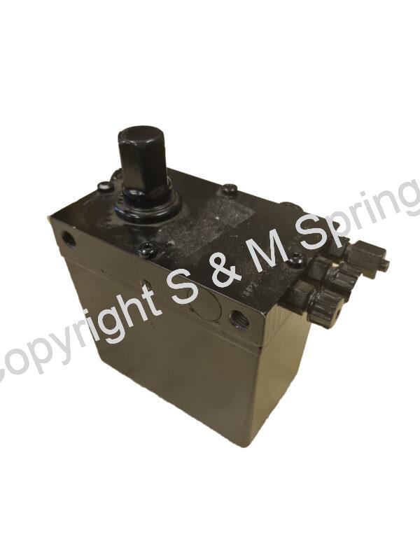 Cab Tilt Pump – SCANIA - S & M Springs